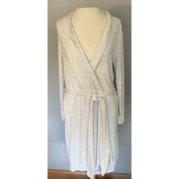 Natori | Intimates & Sleepwear | Natori Robe Women Med Gray Short ...